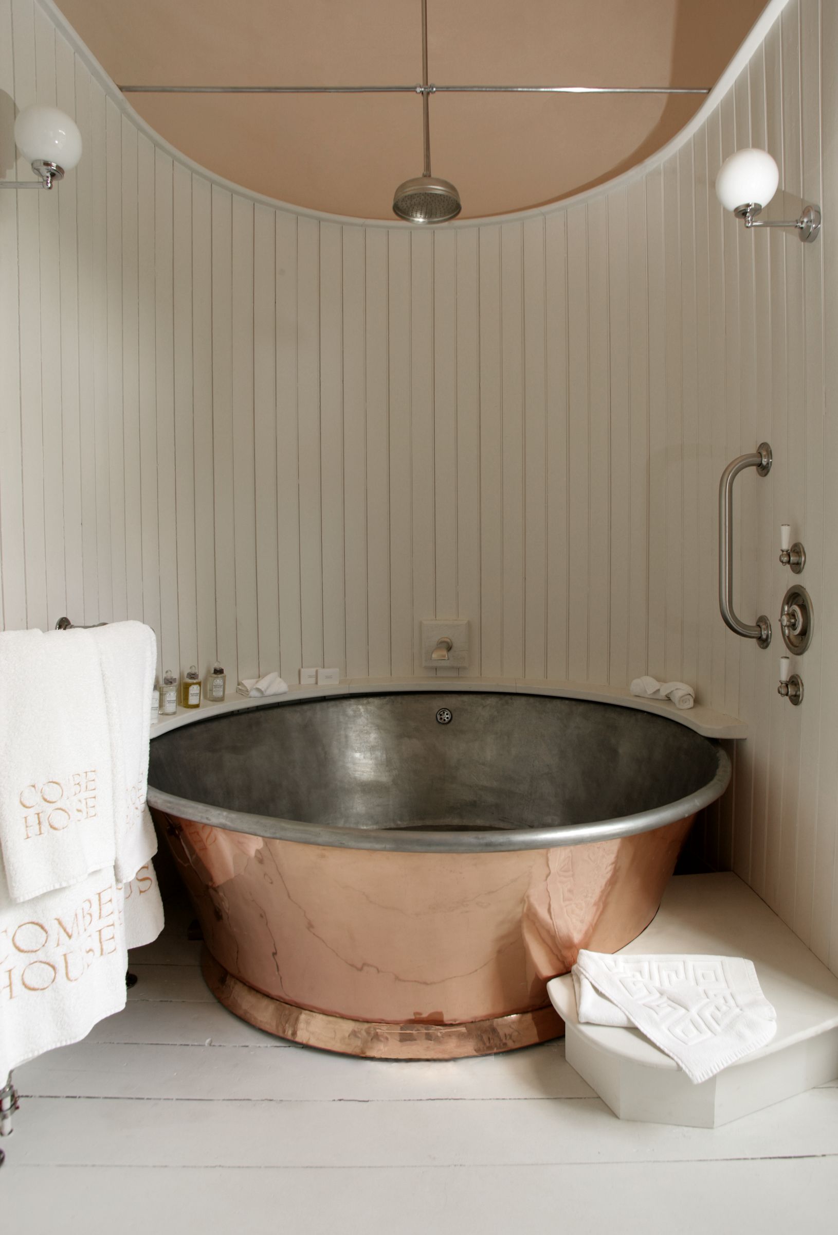 Rotundus Bath By William Holland